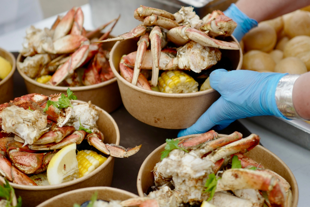 A Shuckin’ Good Time at the BC Seafood Festival! || Anh and Chi